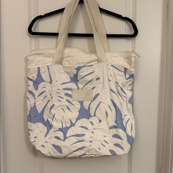 ALOHA Collection | Bags | Aloha Collection Tropical Blue And White Tote ...